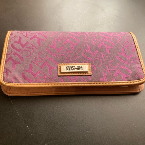 Kenneth Cole Reaction | Bags | Kenneth Cole Reaction Wallet | Poshmark